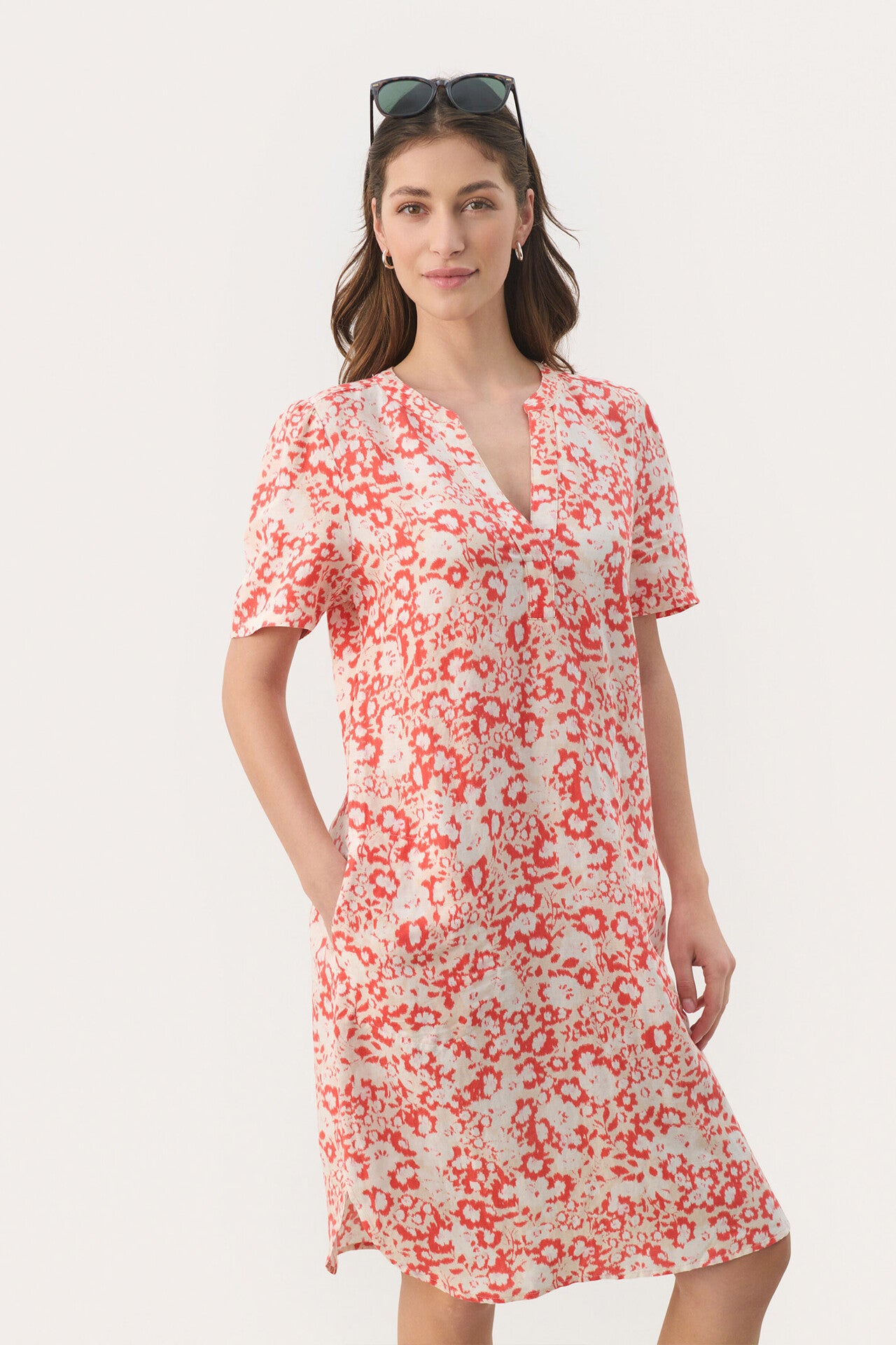 AminasePW DR Mandarin Red Blurred Flower – BUSTEDWOMAN